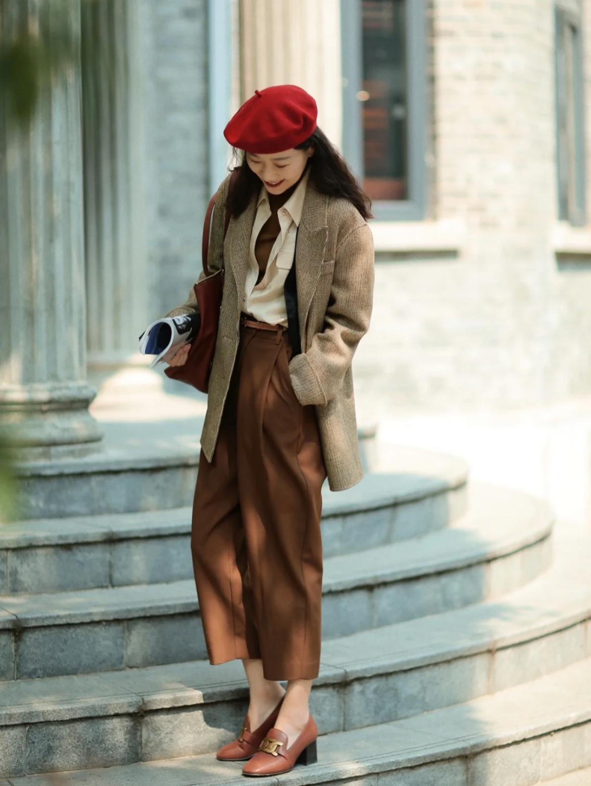 This year, a fashionable way of wearing is called "layering of shades ...