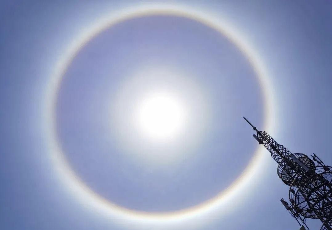 Mysterious patterns in the sky: Optical effects behind solar halos - iNEWS
