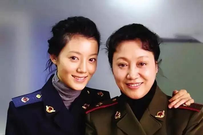 Che Xiao's mother, Wang Liyun, posted a message late at night: Good boy ...