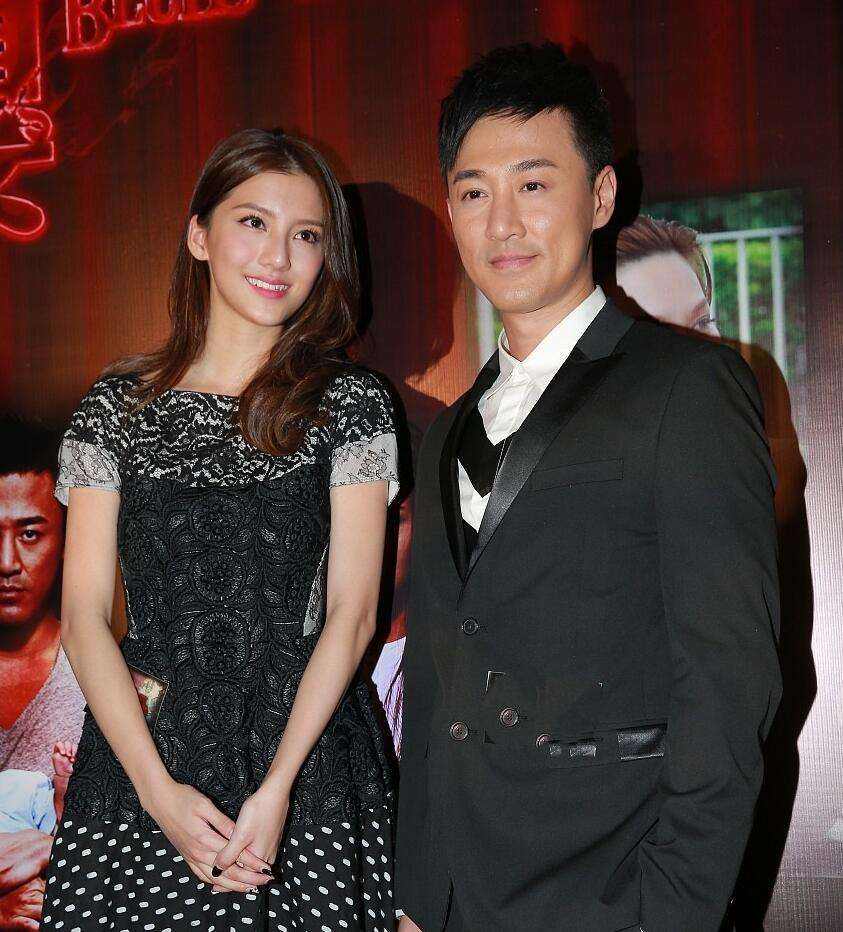 43-year-old Lin Feng and his wife have dinner together!Female friends ...