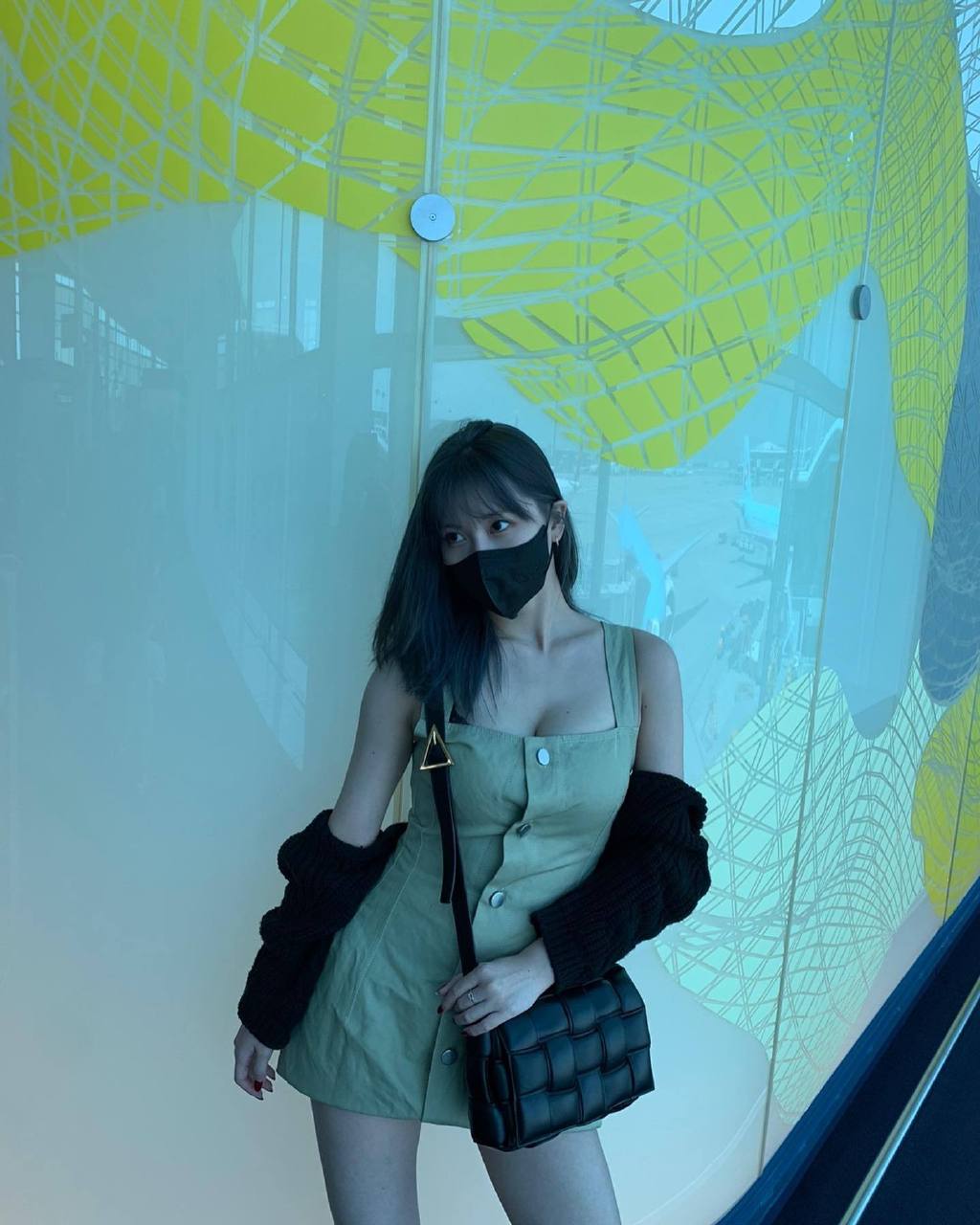 Twice member Momo, bold airport fashion has become a hot topic, are you ...