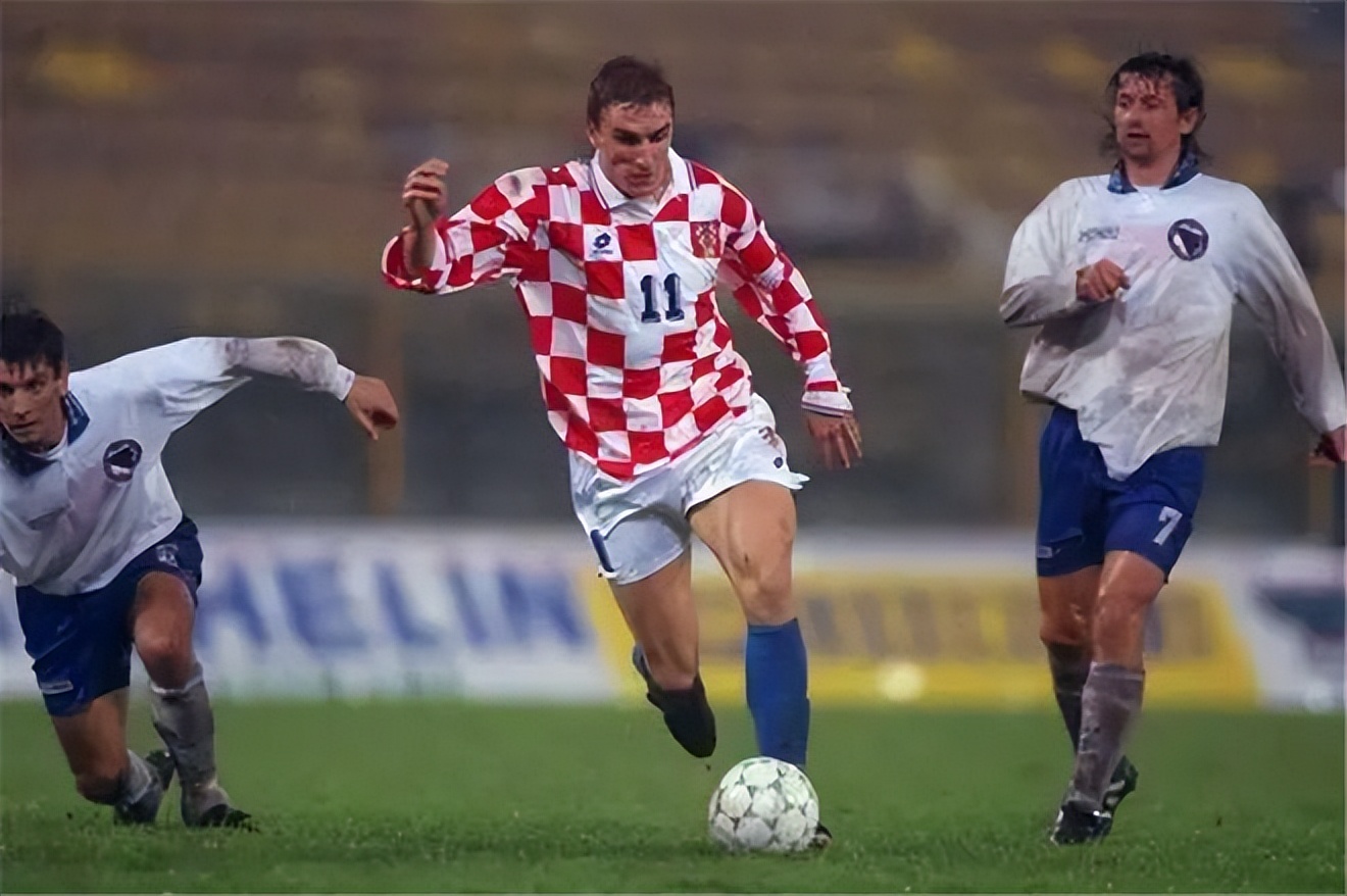 Replaced by Inzaghi, suppressed by Vieri, made way for Crespo, the ...