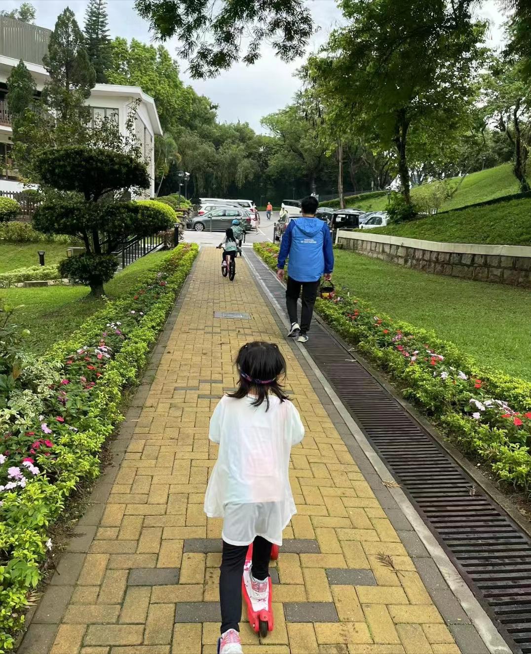 Guo Jingjing celebrates Huo Qigang's birthday! 3 children make creative ...