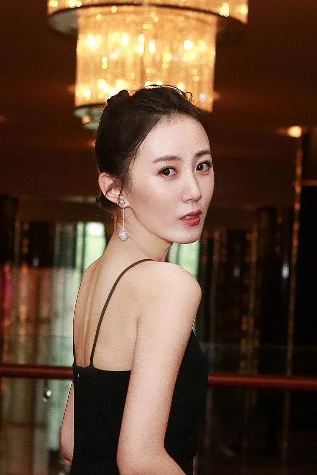 Beautiful pictures of Zhang Moxi - iNEWS