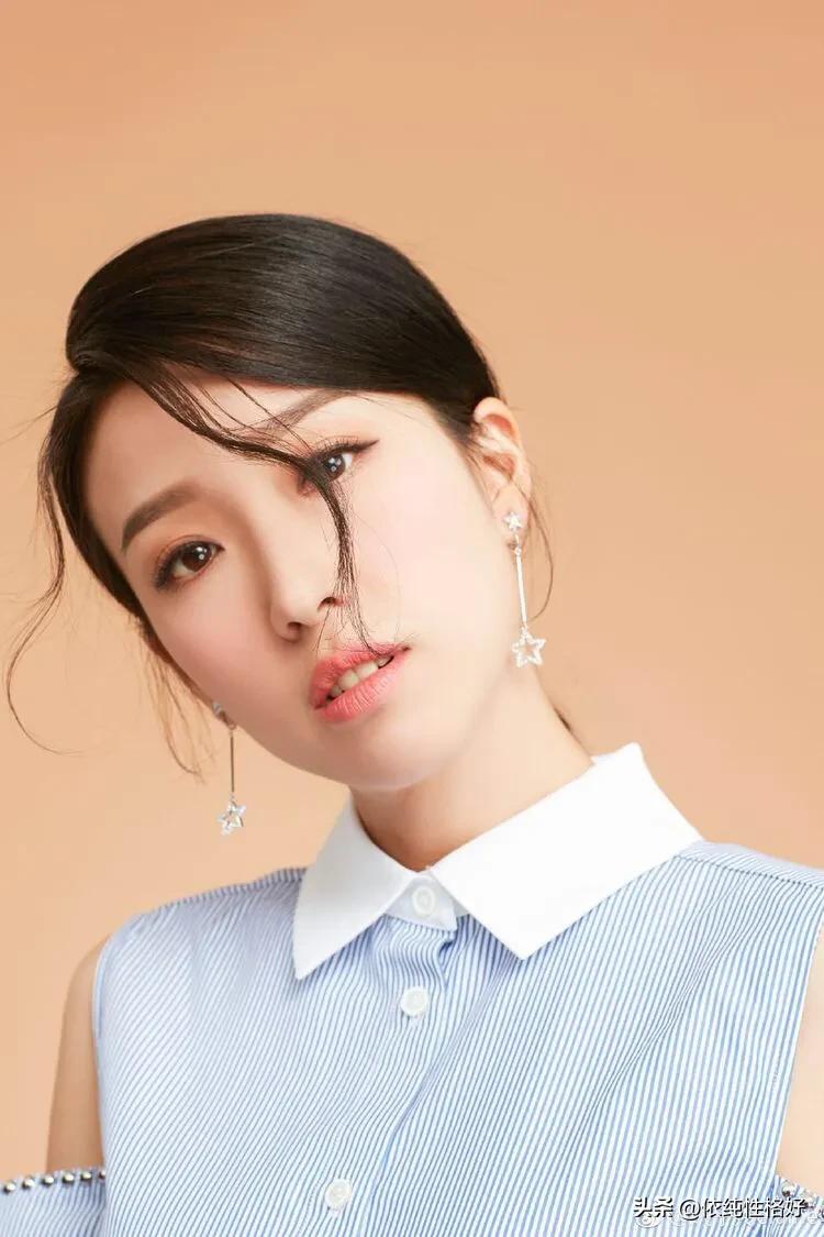 TVB actress Yao Ziling's private house photo shoot!Good-looking and ...