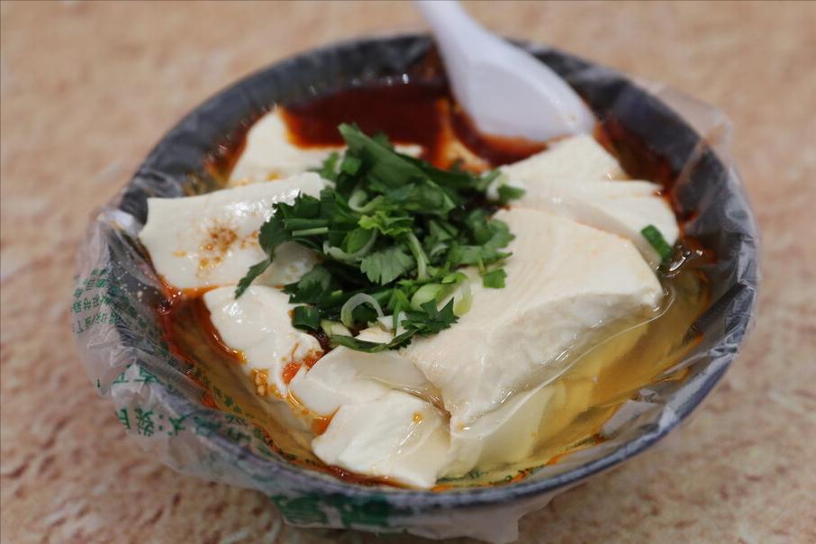 Homemade tofu brain, a pot of beans, fragrant, smooth and delicate ...