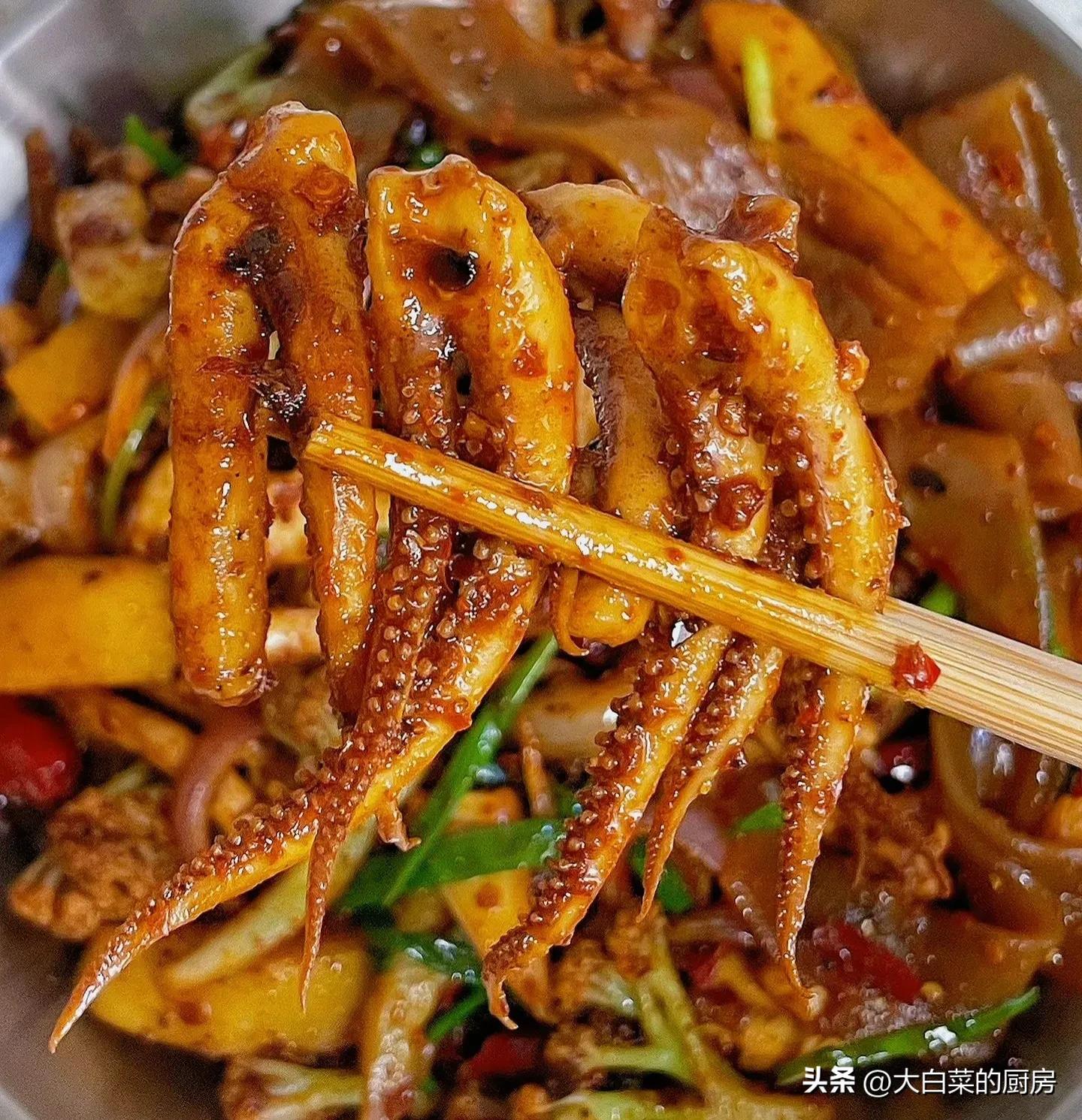 This dry pot squid will really make me happy all day, cooking well is ...