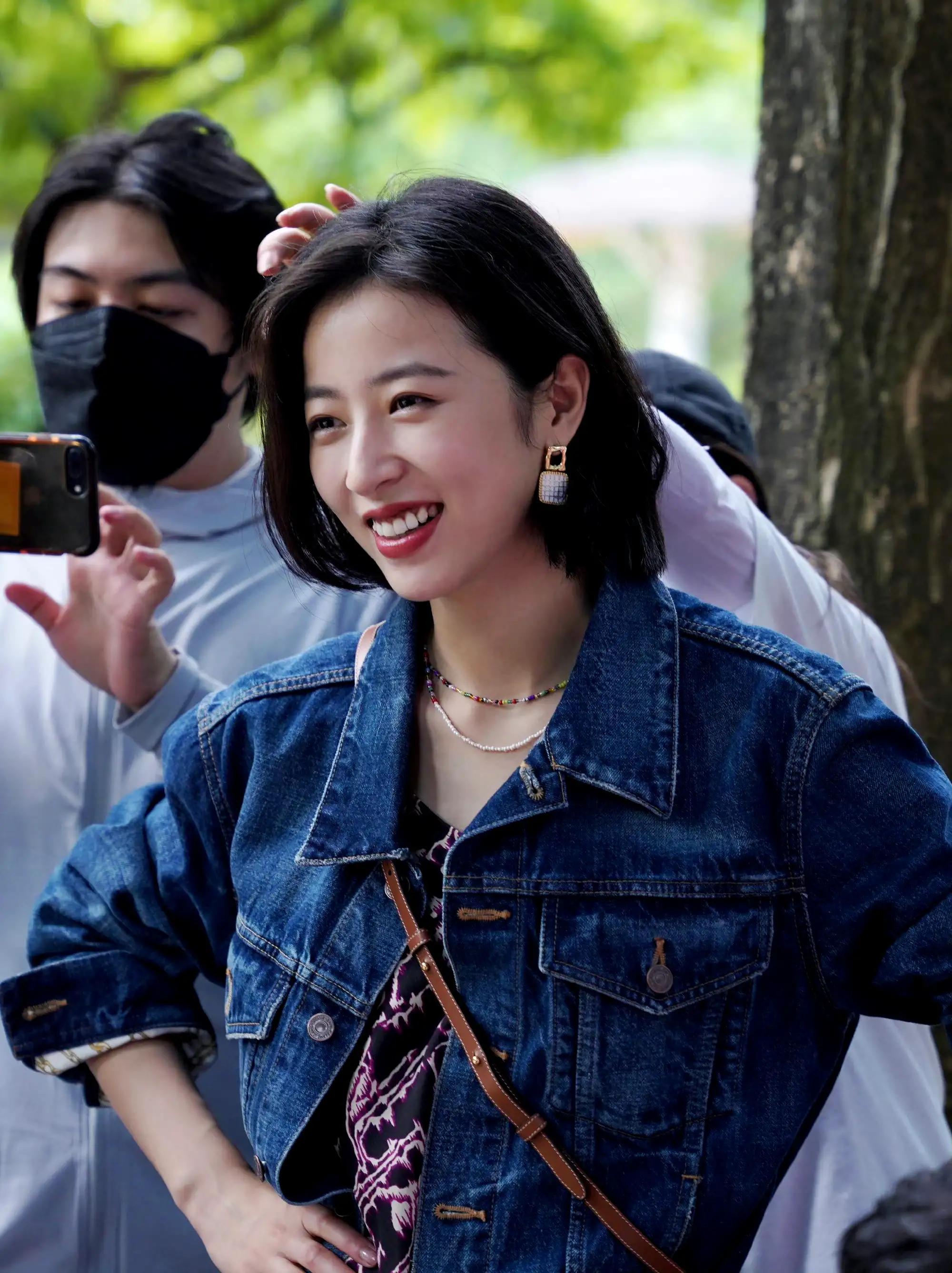 Zhou Yutong, it should be hot too! - iNEWS