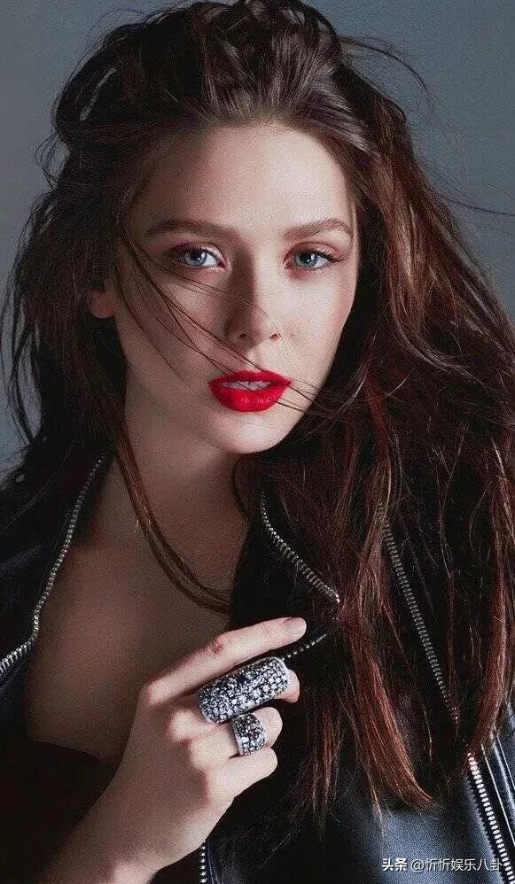 Elizabeth Olsen - iNEWS