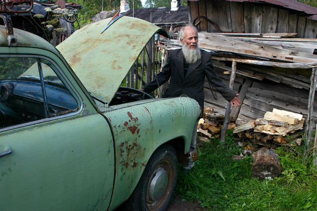 I see the disintegration of the Soviet Union: a group of old people ...