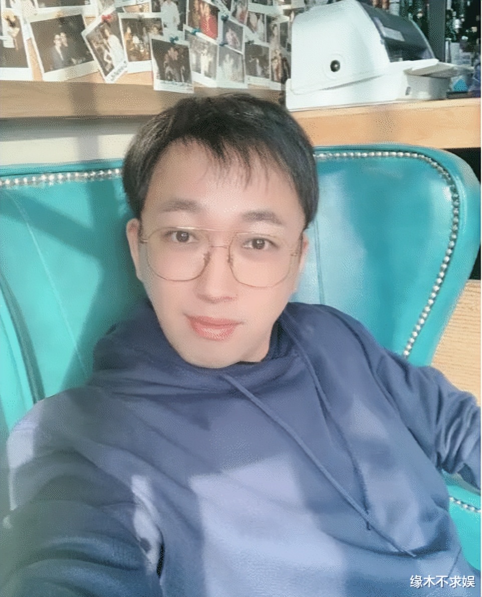 Yu Zhengbao's male artist was cheated of money, commented on Li Yitong ...