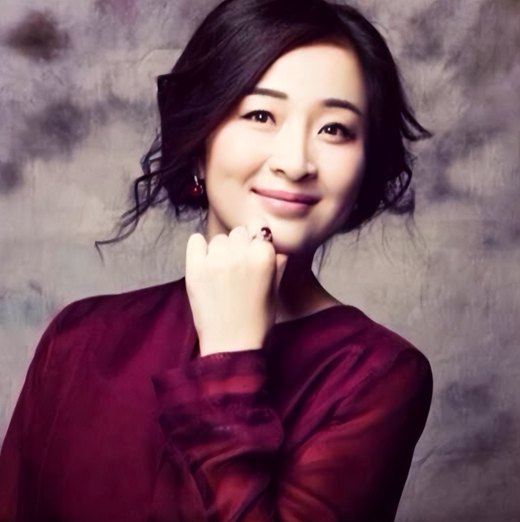 Du Jun once hinted that Zhang Jiayi was a "soft rice man" and divorced ...