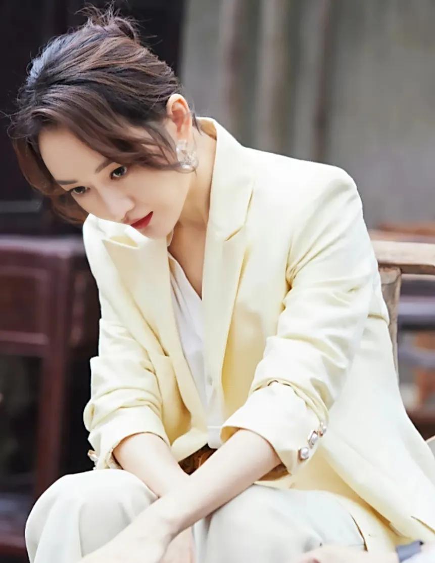 beautiful lady, wang ou - iNEWS