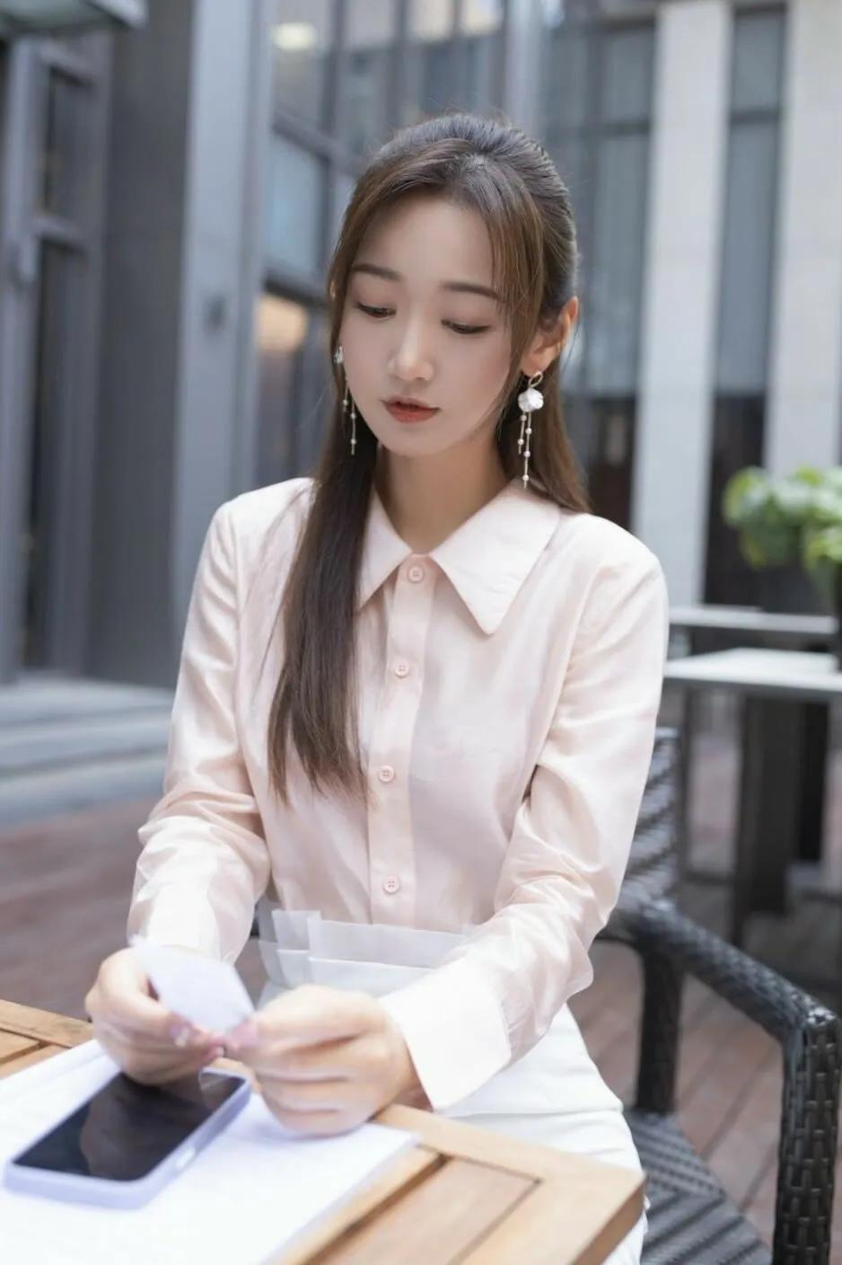 Tang Anqi's beautiful pictures - iNEWS