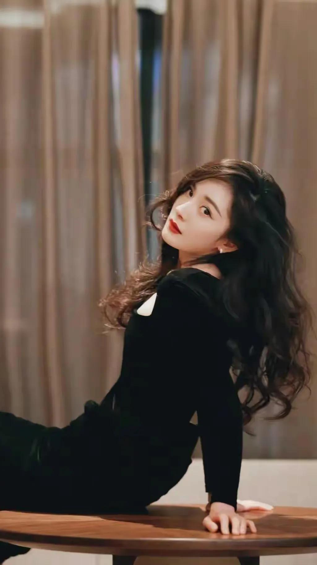 Yang Mi is beautiful, or Jiang Wenli is beautiful? - iNEWS