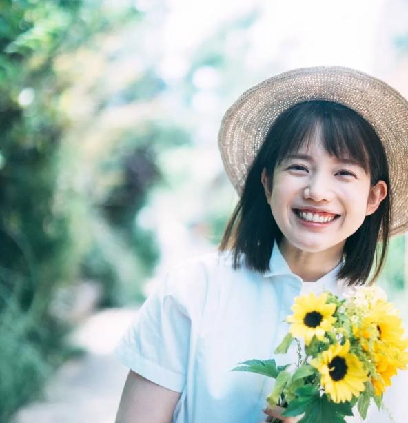 The most popular female anchor in Japan: Brows and eyes are curvy and ...