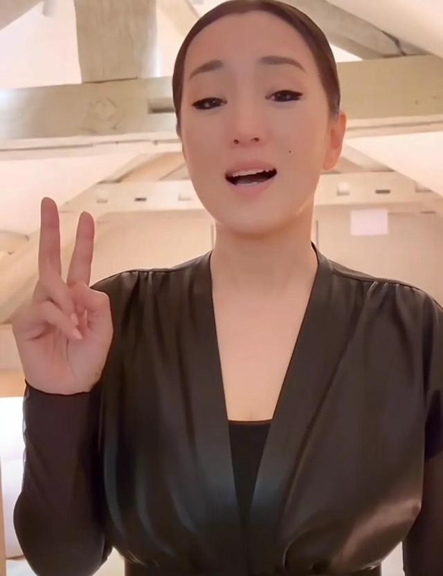 Xiang Tai's first live broadcast sales exceeded 500 million, and he was ...