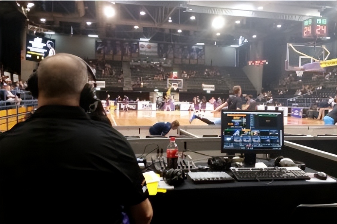 vMix-GO Sapphire Live Streaming Solution - iNEWS