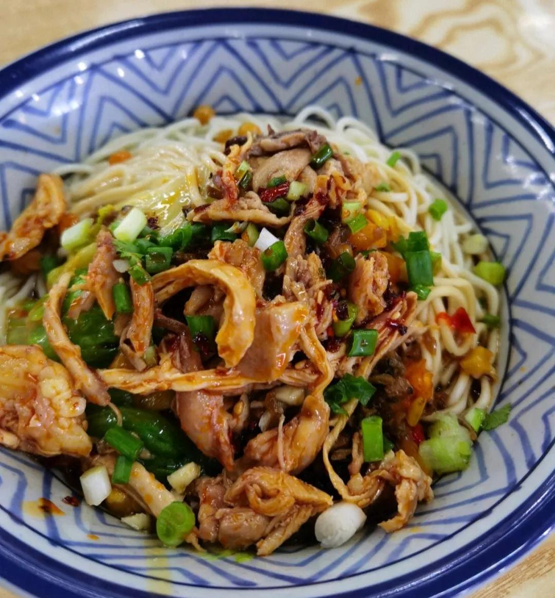 [Must-be-popular] Homemade shredded chicken mixed with cold noodles ...