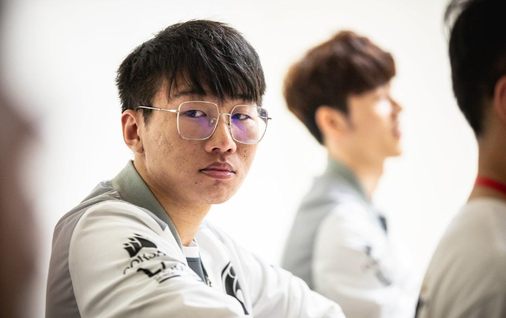 The legend is left blank, LPL veteran BAOLAN leaves the team, where will RA go? - iMedia