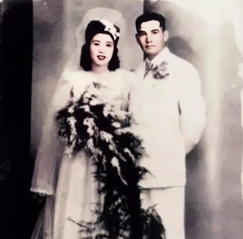 The 18-year-old photo of Zhang Lingfu's wife Wang Yuling is worthy of being a lady, who has been ...