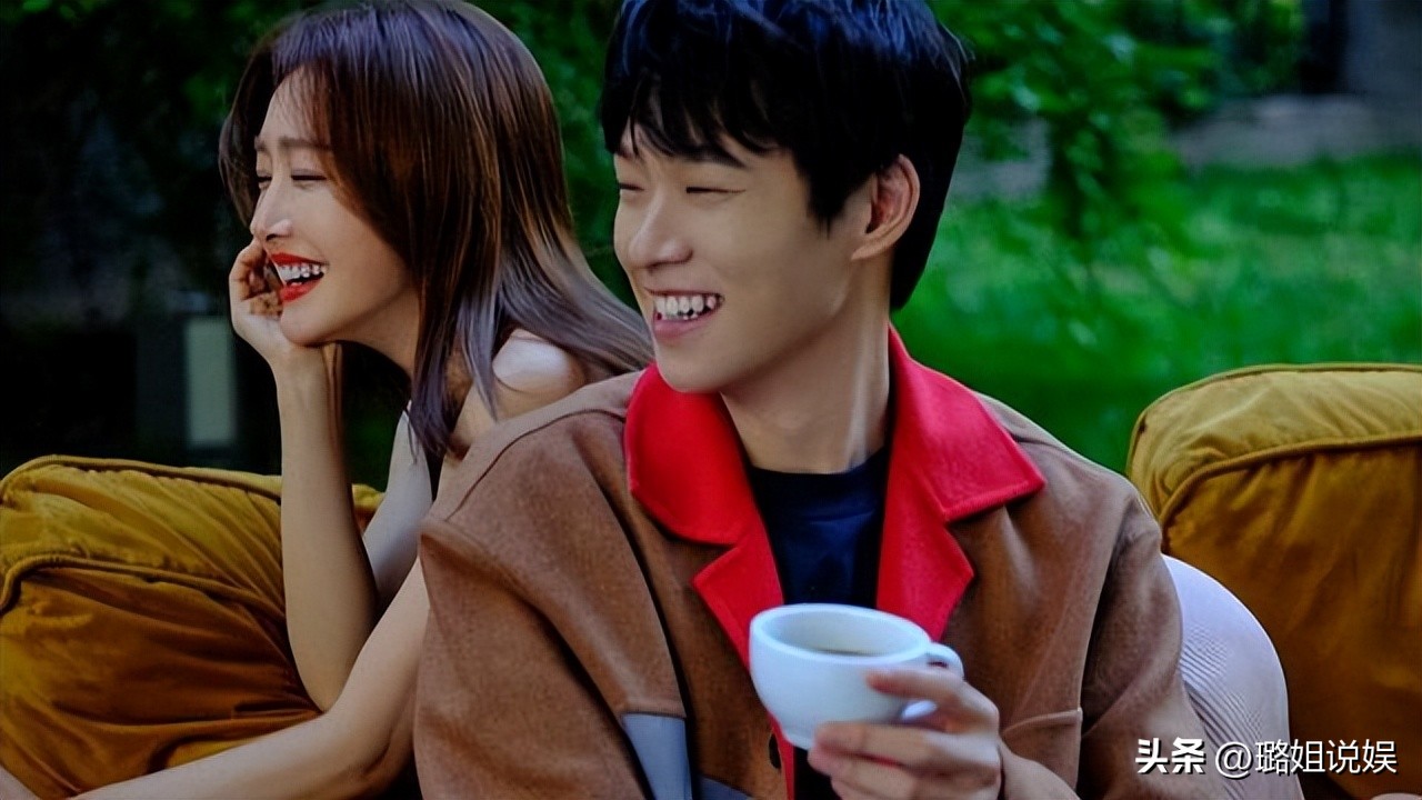 Qin Lan and Wei Daxun living together? Hand in hand, go home sweetly, and the relationship heats ...