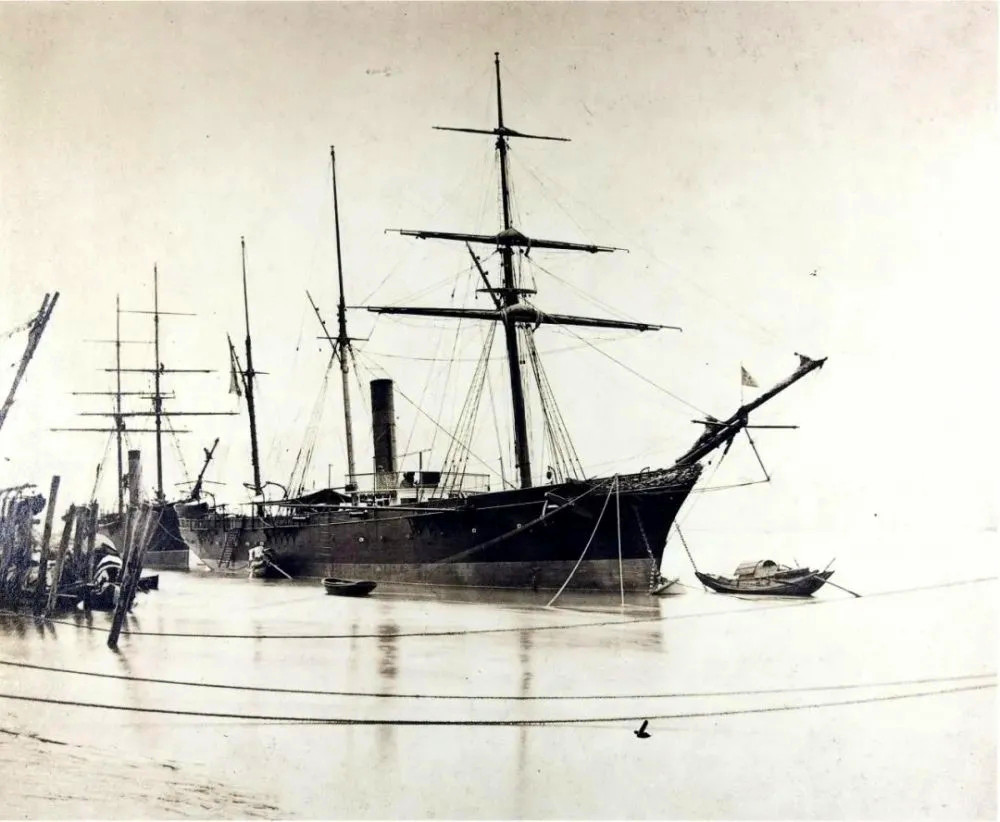 In order to strengthen oneself and resist humiliation, the cruiser was ...