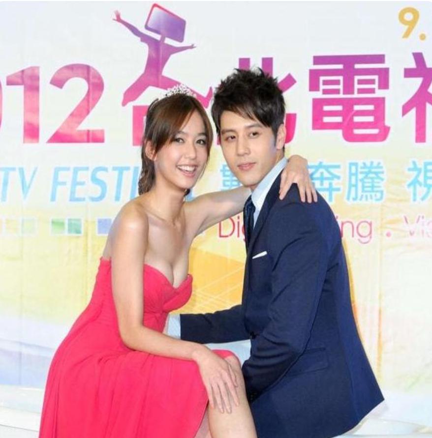 Hu Yuwei and Chen Tingni got married, how did they get together? - iNEWS