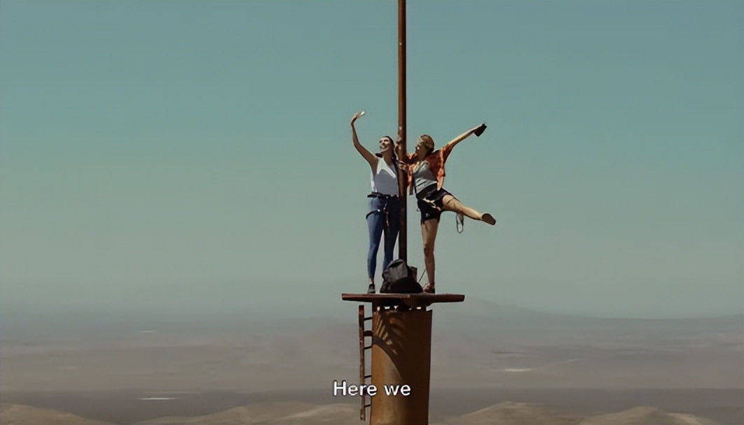 Legs are frightened!The girl survived after being trapped in the 600 ...