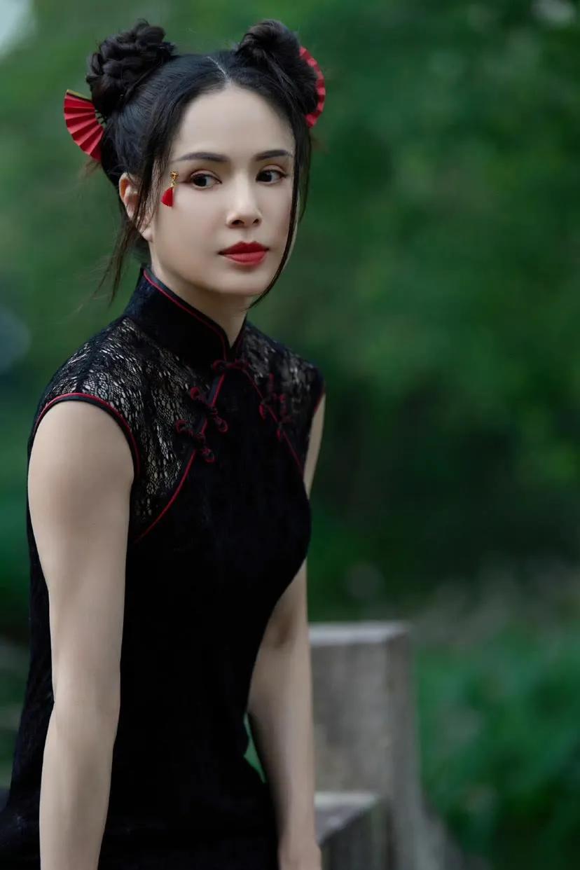 Nostalgic photos of Li Ruotong, Xiao Qiang and Weng Hong - iMedia