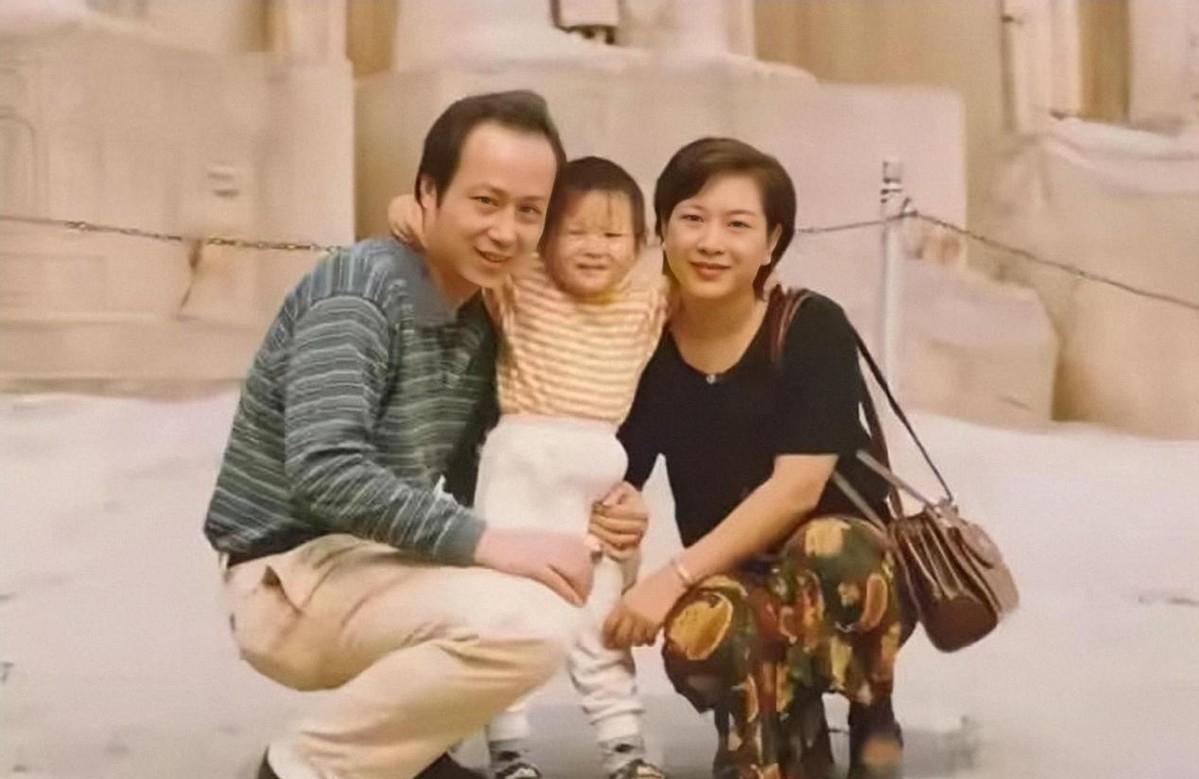 Luo Jing passed away 13 years ago. His wife, who wept bitterly for him ...