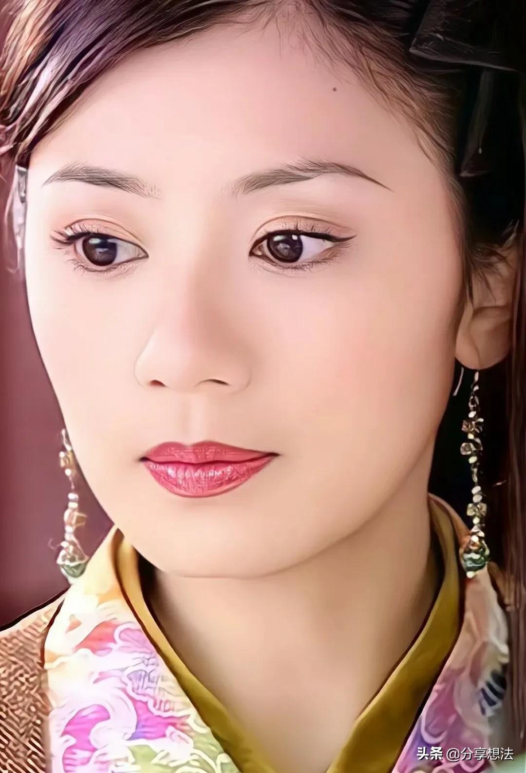 Jia Jingwen when she was young - iNEWS