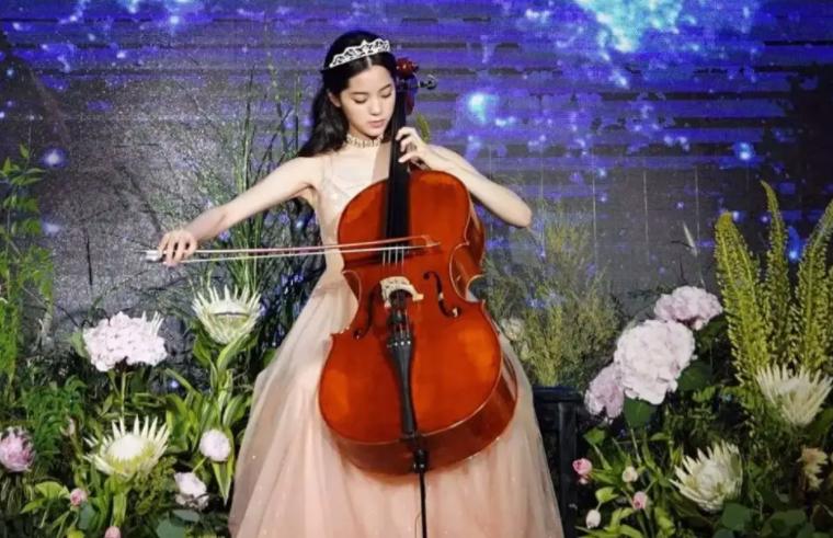 Jiang Yiyi: Debuted at the age of 1, and has cooperated with big-name ...