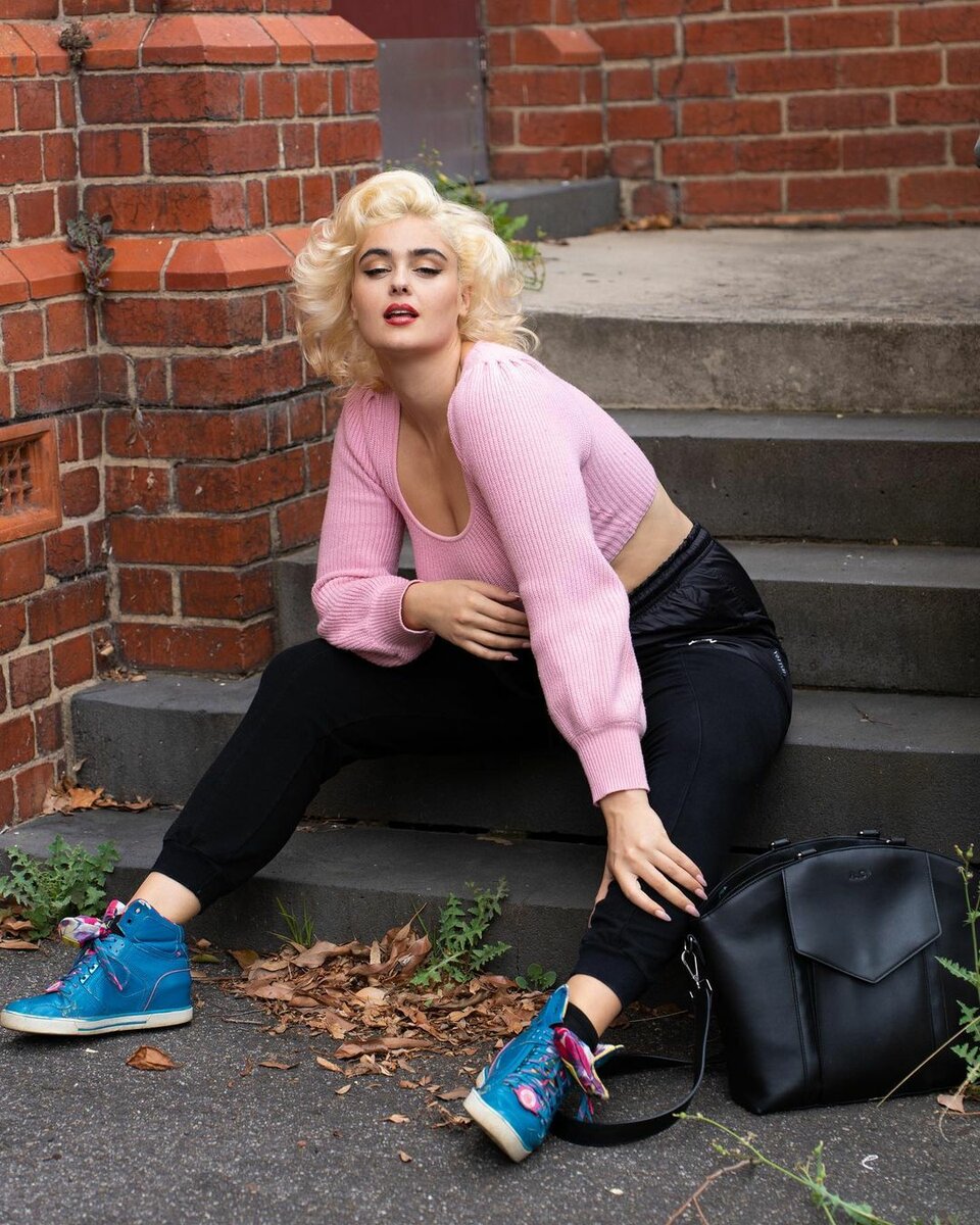 Stephanie Ferrario, a 28-year-old model from Australia - iNEWS