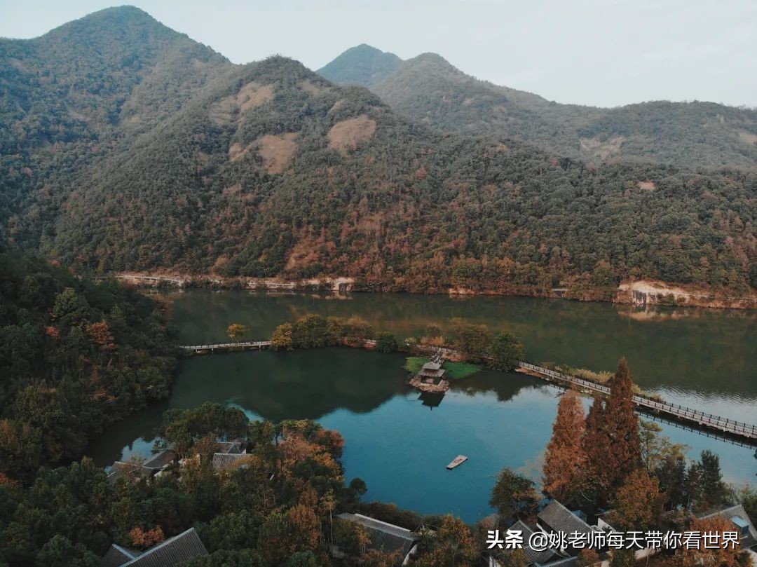 Only by boating can you reach the secret landscape of the Fuchun River ...
