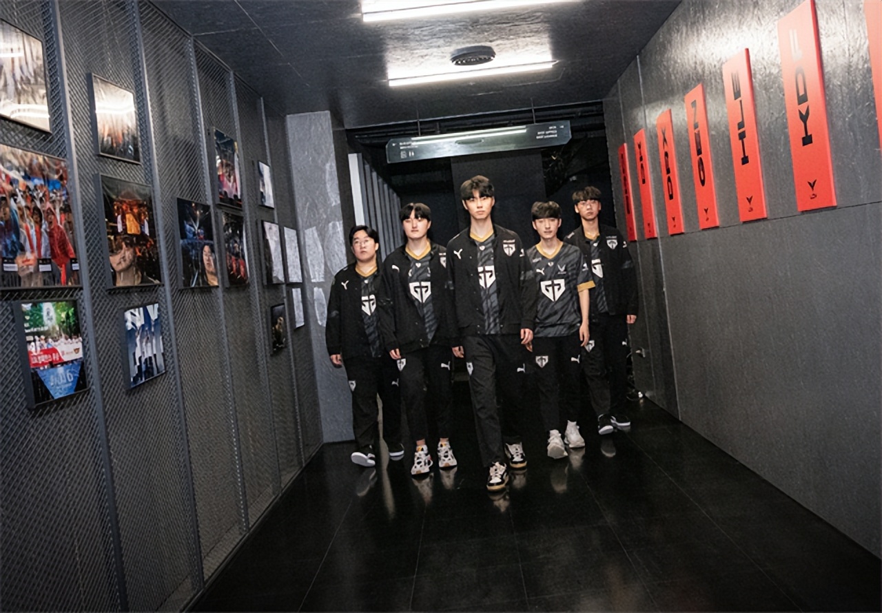 "jkl is much more handsome than me", the little AD Xingyan who succeeded Ruler: saying that I ...