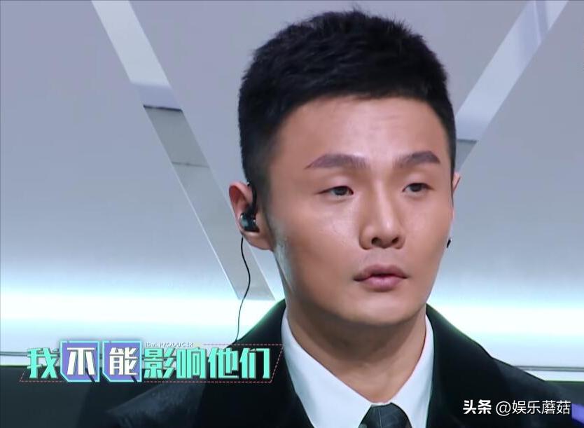 Li Ronghao posted on Weibo to release a new song, but his big eyes ...