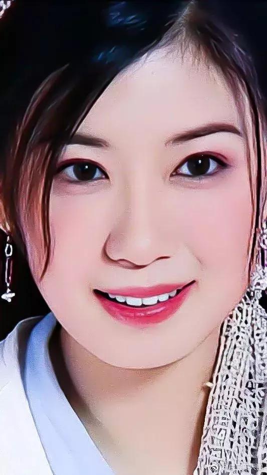 Appreciation of beautiful pictures of stars ~ Alyssa Chia - iNEWS