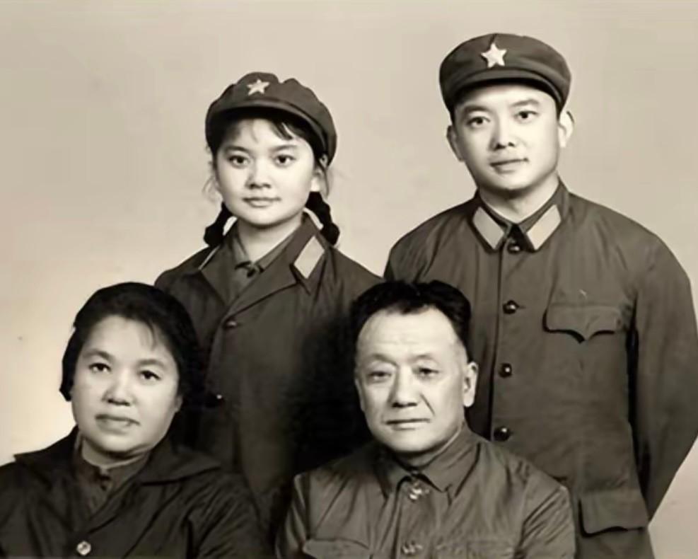 A clear stream in the Gou Gou camp! She has a proud figure and a great ...