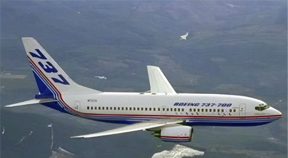 Return to the 1992 Guilin Air Crash: Boeing 737 crashed in an inverted ...