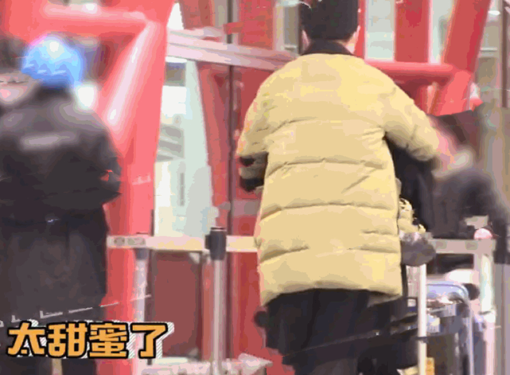 Li Chun and Ma Di's love affair exposed!The two hugged and played ...