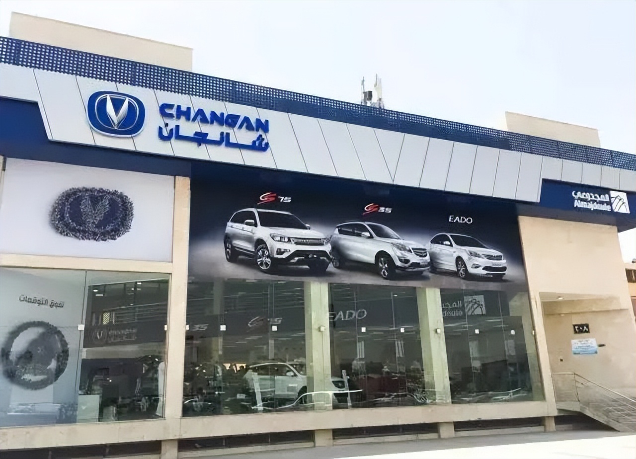 "Autobot" from Qatar to the Middle East, run-up before takeoff - iNEWS