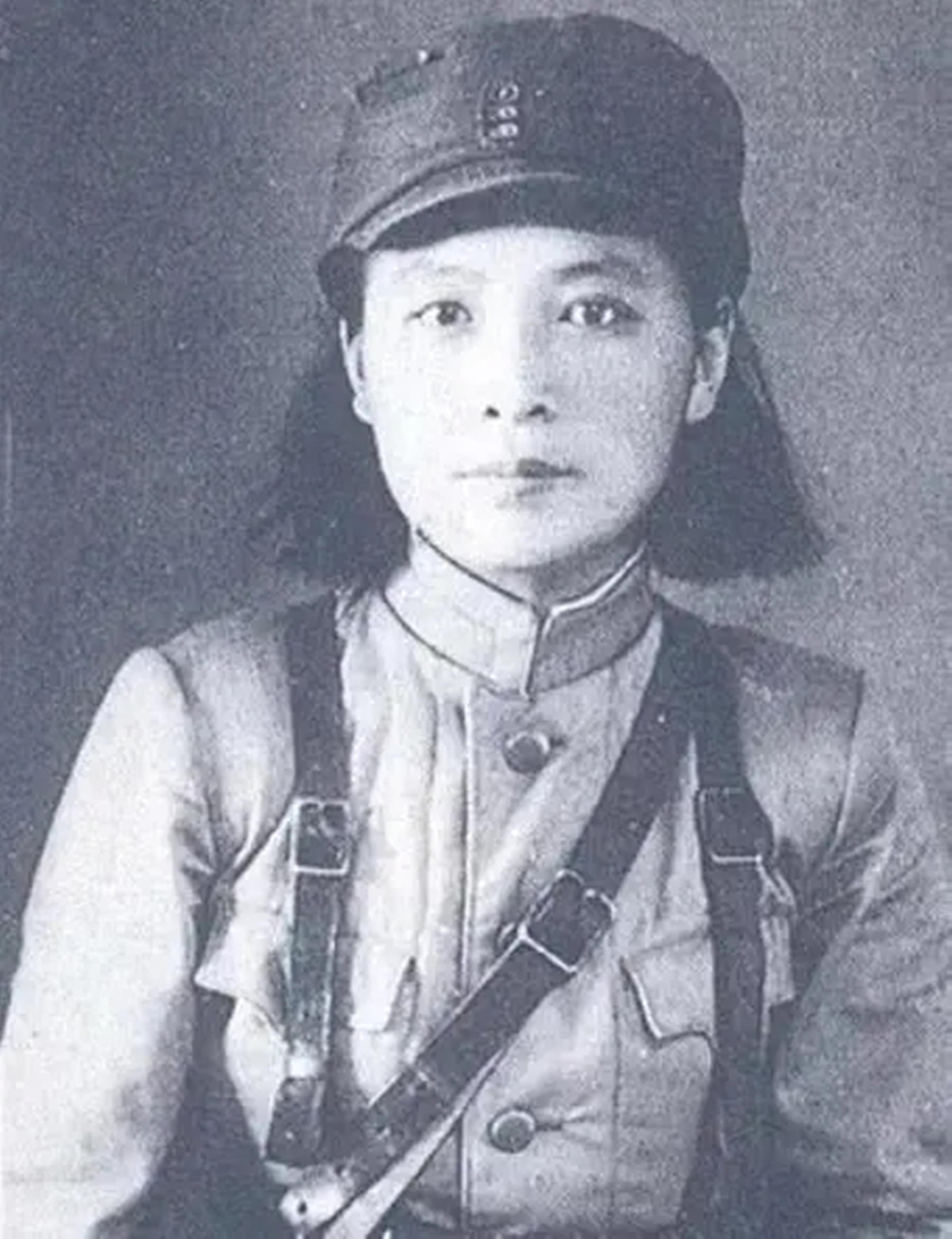 The female soldier Tian Zhongqiao was tortured by the enemy, and when ...