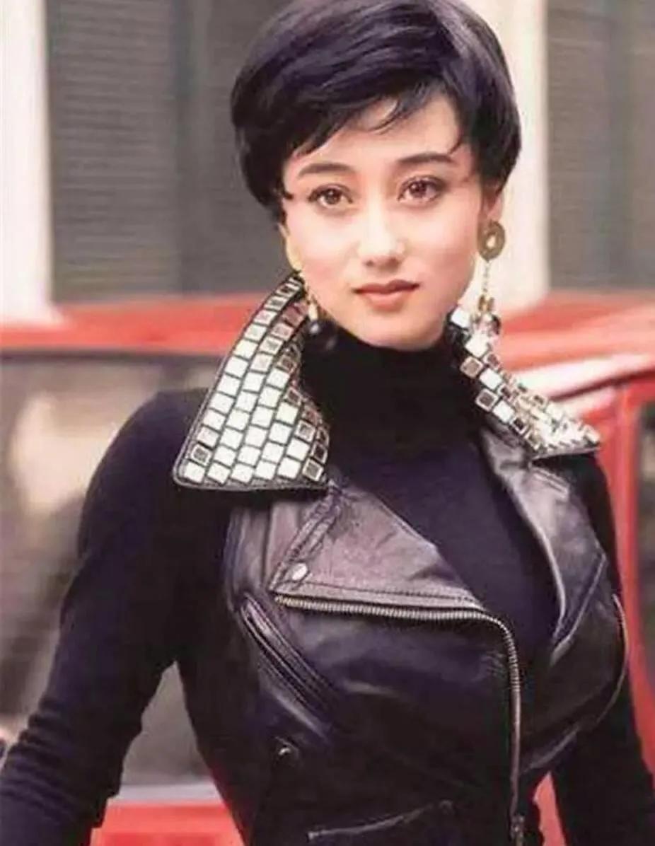 Stunning Lizhi - iMedia