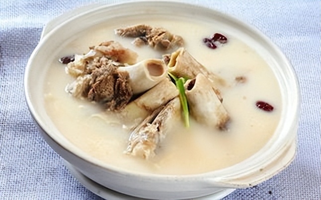 Cold weather is prone to osteoporosis, how can the elderly prevent it ...