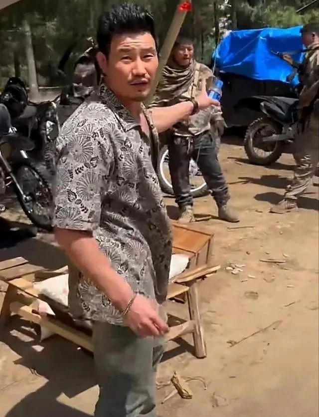 Due to the poor image, the producer asked the director to delete actor ...