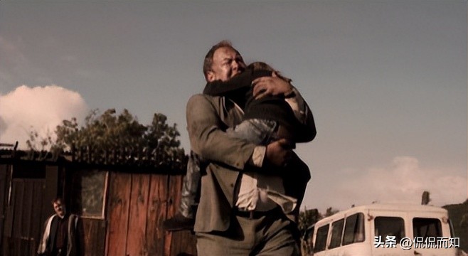 "Blood Detective 1983": In a dangerous social environment, how do ...