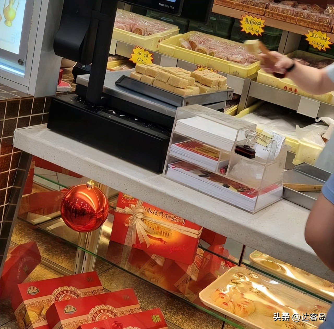 Which is the best moon cake in Tianjin?Xinle pastry is well-known, and ...