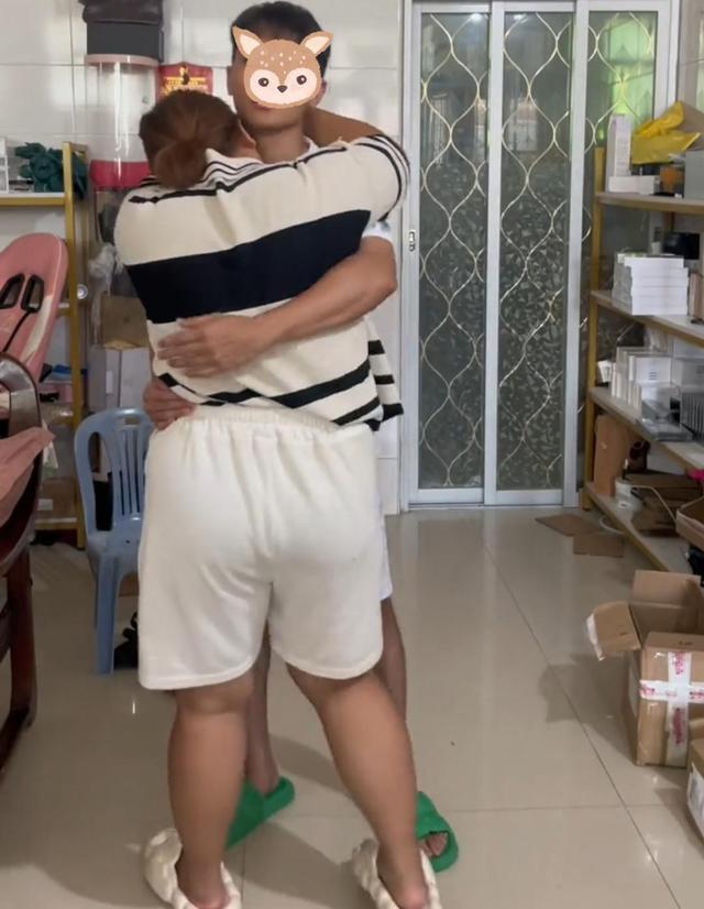 The woman weighs twice as much as her boyfriend. She wants to lose ...