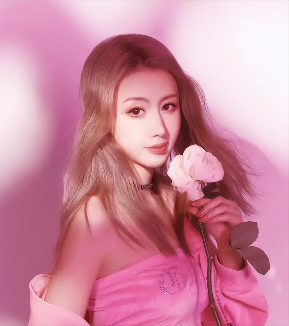 It was revealed that the beauty net red Xiao Q had advanced gastric ...